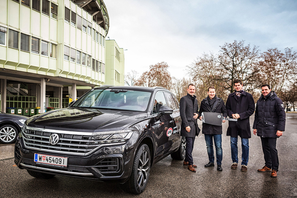 Fußball-Nationalteams fahren ab sofort Volkswagen - Motor-Freizeit ...