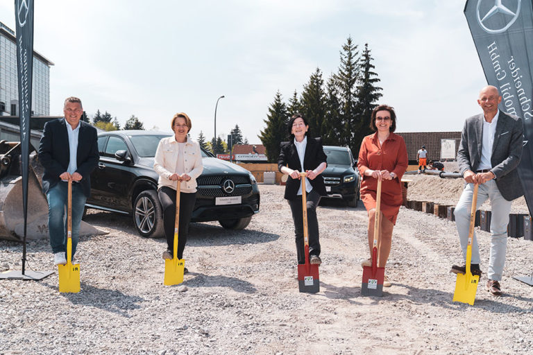 Spatenstich der Firma Schneider Automobil GmbH - Motor-Freizeit-Trends.at