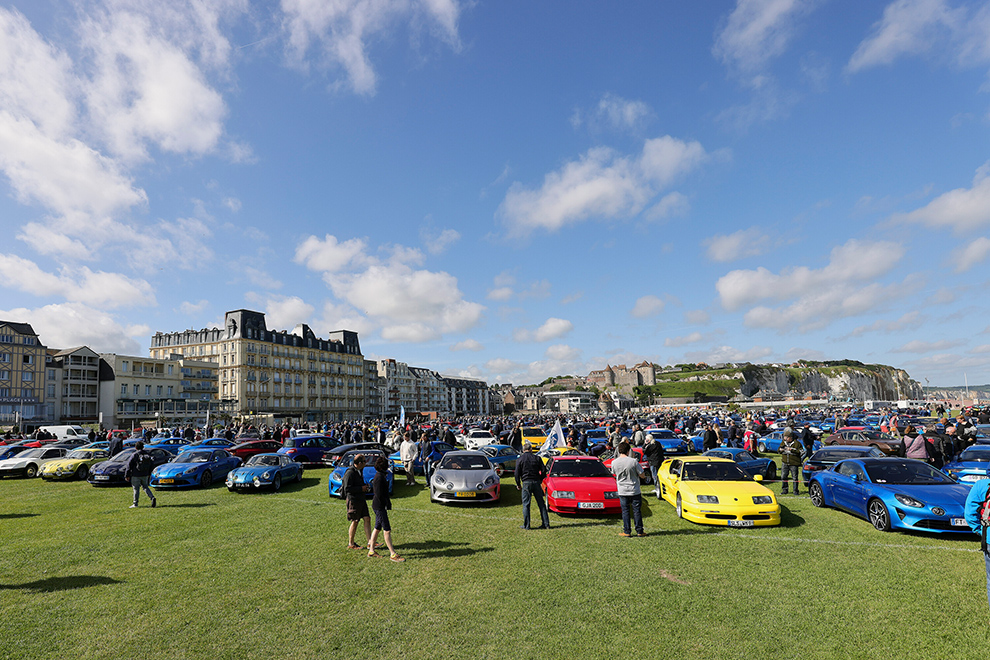 Alpine Fans treffen sich zur großen Jubiläumsfeier in Dieppe - Motor ...